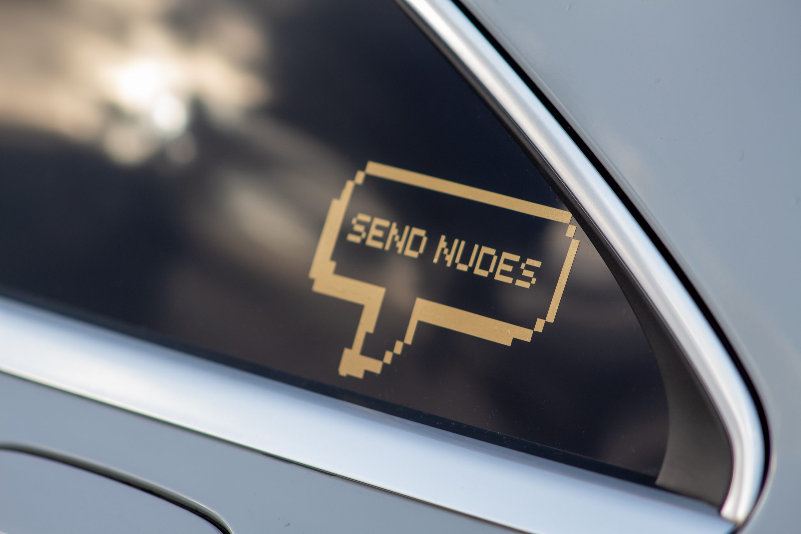Sticker - send nudes bubble - B5_Builds